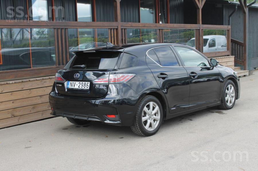 Melns Lexus CT 2014 Rīga, ar dzinēja tilpumu 1.80 L un nobraukumu 0 tūkst. km par 10690 €, foto 5 vietnē AUTOMOTO.COM.LV