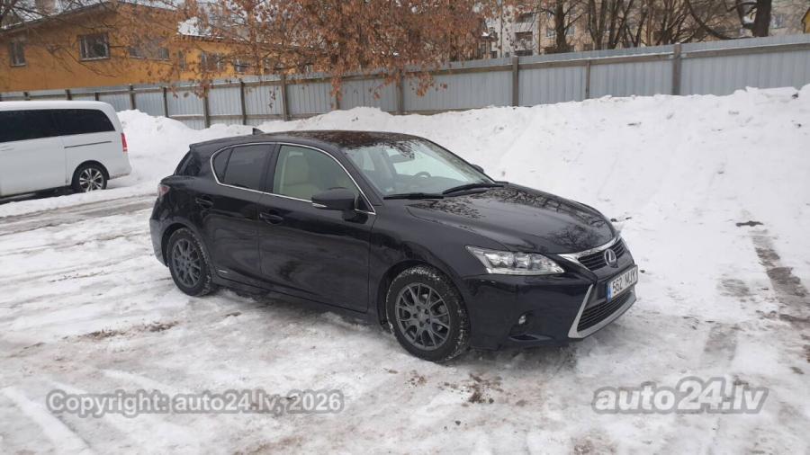 Black Lexus CT 2015 in Tallinn, with an engine capacity of 1.80 L and mileage of 125 thousand km for 12999 €, photo 1 on AUTOMOTO.COM.LV