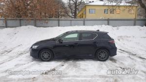 Black Lexus CT 2015 in Tallinn, with an engine capacity of 1.80 L and mileage of 125 thousand km for 12999 €, photo 4 on AUTOMOTO.COM.LV