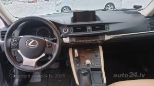 Black Lexus CT 2015 in Tallinn, with an engine capacity of 1.80 L and mileage of 125 thousand km for 12999 €, photo 12 on AUTOMOTO.COM.LV