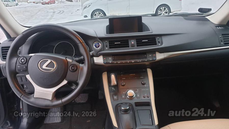 Black Lexus CT 2015 in Tallinn, with an engine capacity of 1.80 L and mileage of 125 thousand km for 12999 €, photo 12 on AUTOMOTO.COM.LV