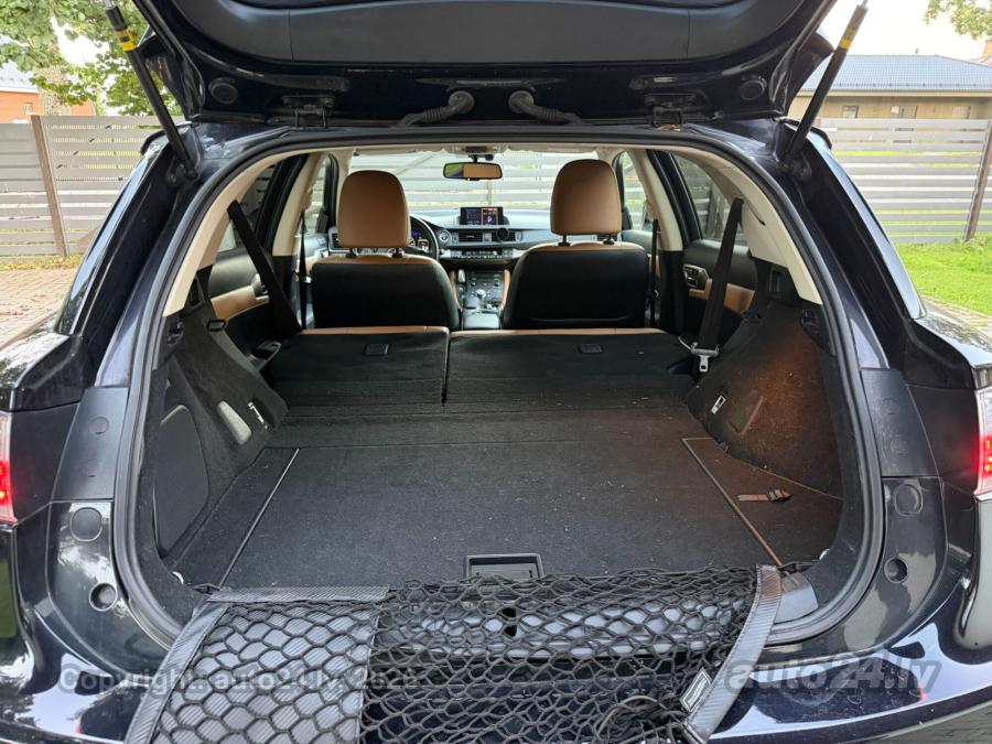 Black Lexus CT 2015 in Tallinn, with an engine capacity of 1.80 L and mileage of 154 thousand km for 13920 €, photo 14 on AUTOMOTO.COM.LV