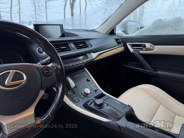 Melns Lexus CT 2016 Tartu, ar dzinēja tilpumu 1.80 L un nobraukumu 158 tūkst. km par 14000 €, foto 2 vietnē AUTOMOTO.COM.LV