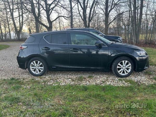 Melns Lexus CT 2016 Tartu, ar dzinēja tilpumu 1.80 L un nobraukumu 158 tūkst. km par 14000 €, foto 5 vietnē AUTOMOTO.COM.LV