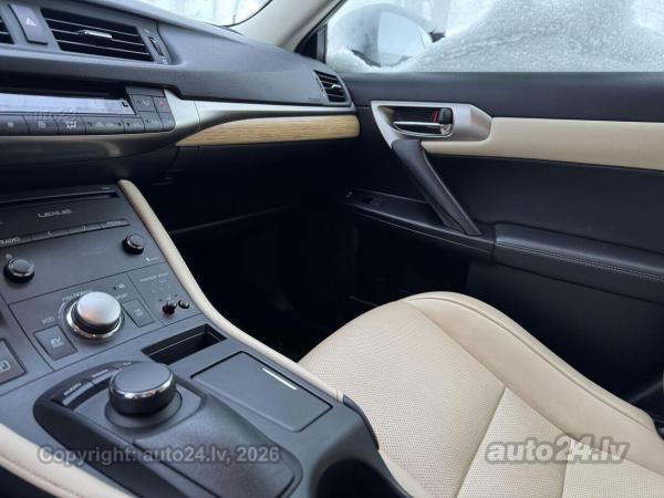 Melns Lexus CT 2016 Tartu, ar dzinēja tilpumu 1.80 L un nobraukumu 158 tūkst. km par 14000 €, foto 8 vietnē AUTOMOTO.COM.LV