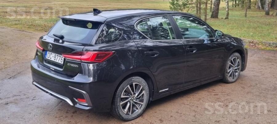 Melns Lexus CT 2017 Ogre, ar dzinēja tilpumu 1.80 L un nobraukumu 153 tūkst. km par 13400 €, foto 13 vietnē AUTOMOTO.COM.LV