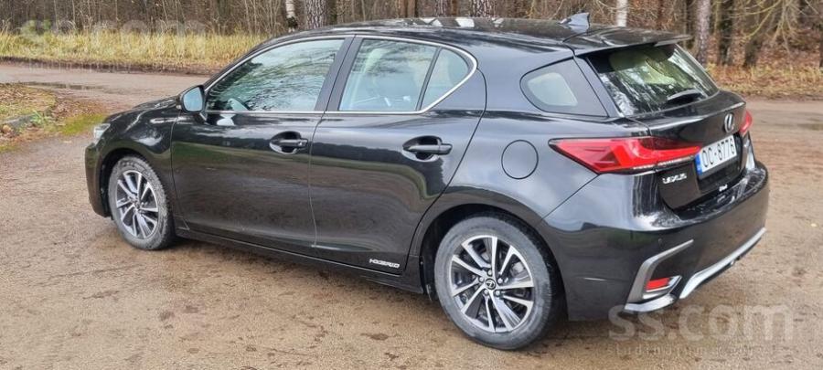 Melns Lexus CT 2017 Ogre, ar dzinēja tilpumu 1.80 L un nobraukumu 153 tūkst. km par 13400 €, foto 17 vietnē AUTOMOTO.COM.LV