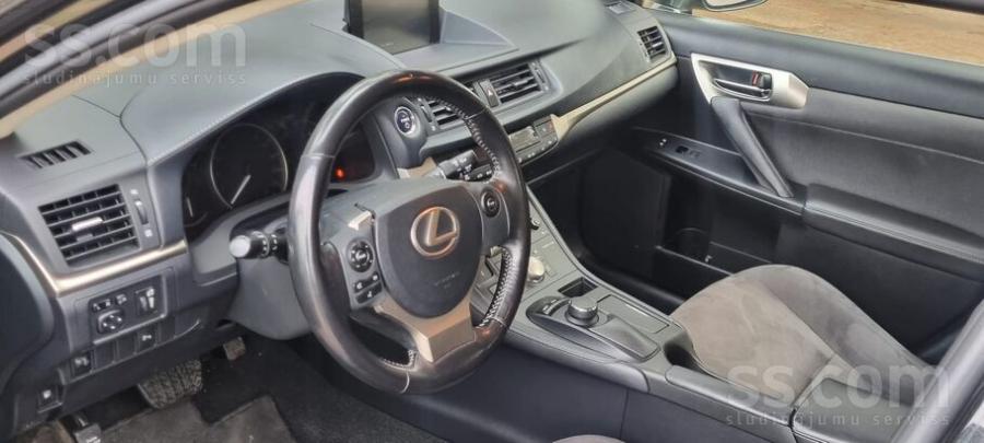 Melns Lexus CT 2017 Ogre, ar dzinēja tilpumu 1.80 L un nobraukumu 153 tūkst. km par 13400 €, foto 21 vietnē AUTOMOTO.COM.LV