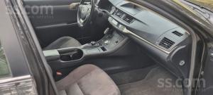 Melns Lexus CT 2017 Ogre, ar dzinēja tilpumu 1.80 L un nobraukumu 153 tūkst. km par 13400 €, foto 24 vietnē AUTOMOTO.COM.LV