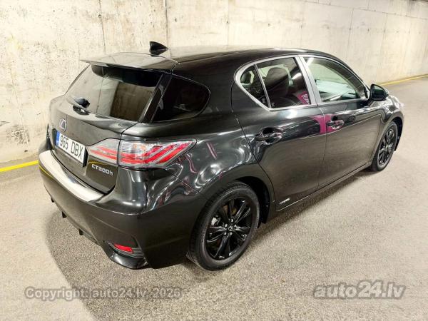 Melns Lexus CT 2017 Tallina, ar dzinēja tilpumu 1.80 L un nobraukumu 93 tūkst. km par 16995 €, foto 3 vietnē AUTOMOTO.COM.LV