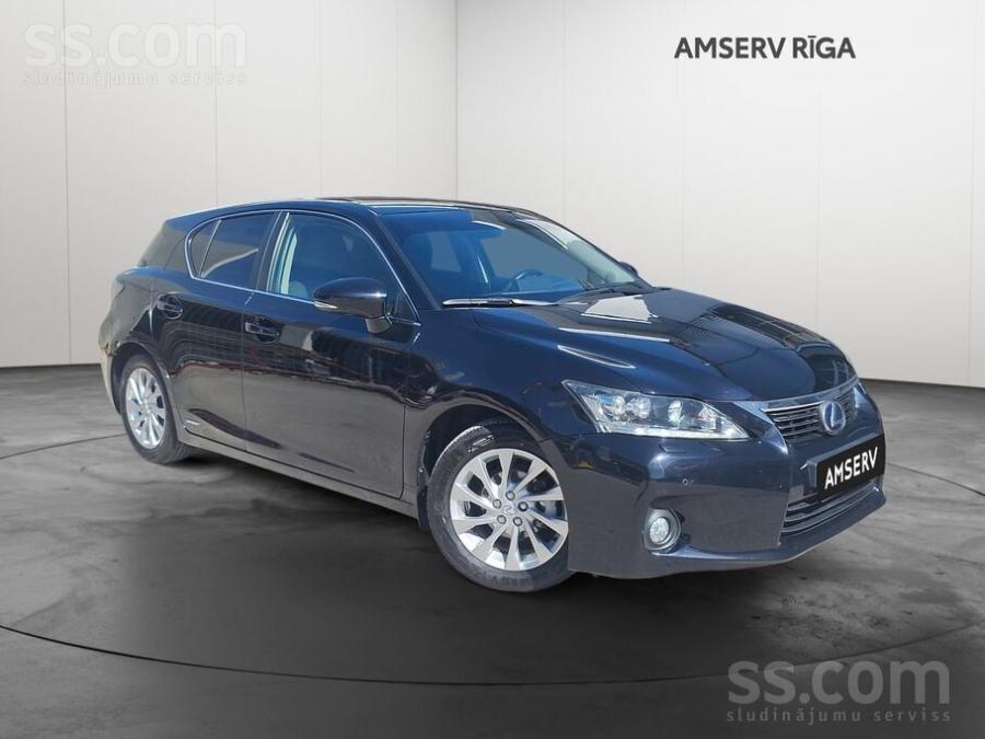 Blue Lexus CT 2011 in Riga, with an engine capacity of 1.80 L and mileage of 256 thousand km for 8500 €, photo 4 on AUTOMOTO.COM.LV