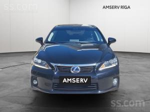 Blue Lexus CT 2011 in Riga, with an engine capacity of 1.80 L and mileage of 256 thousand km for 8500 €, photo 6 on AUTOMOTO.COM.LV