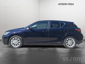 Blue Lexus CT 2011 in Riga, with an engine capacity of 1.80 L and mileage of 256 thousand km for 8500 €, photo 8 on AUTOMOTO.COM.LV