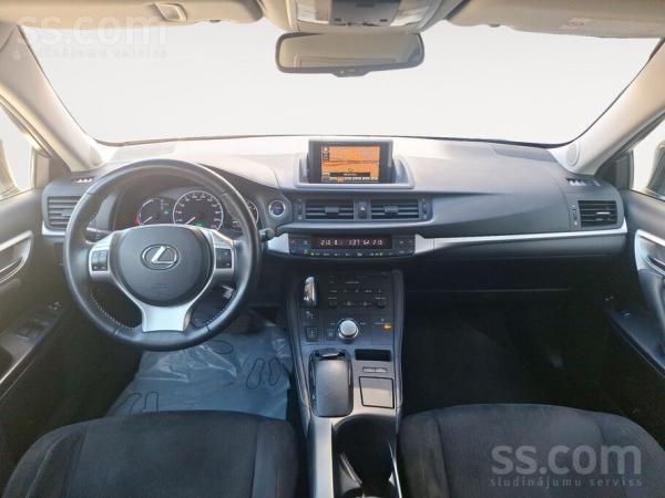 Zils Lexus CT 2011 Rīga, ar dzinēja tilpumu 1.80 L un nobraukumu 256 tūkst. km par 8500 €, foto 9 vietnē AUTOMOTO.COM.LV
