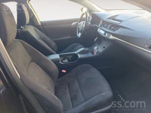 Blue Lexus CT 2011 in Riga, with an engine capacity of 1.80 L and mileage of 256 thousand km for 8500 €, photo 13 on AUTOMOTO.COM.LV
