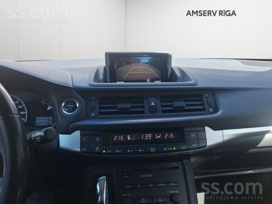 Blue Lexus CT 2011 in Riga, with an engine capacity of 1.80 L and mileage of 256 thousand km for 8500 €, photo 17 on AUTOMOTO.COM.LV
