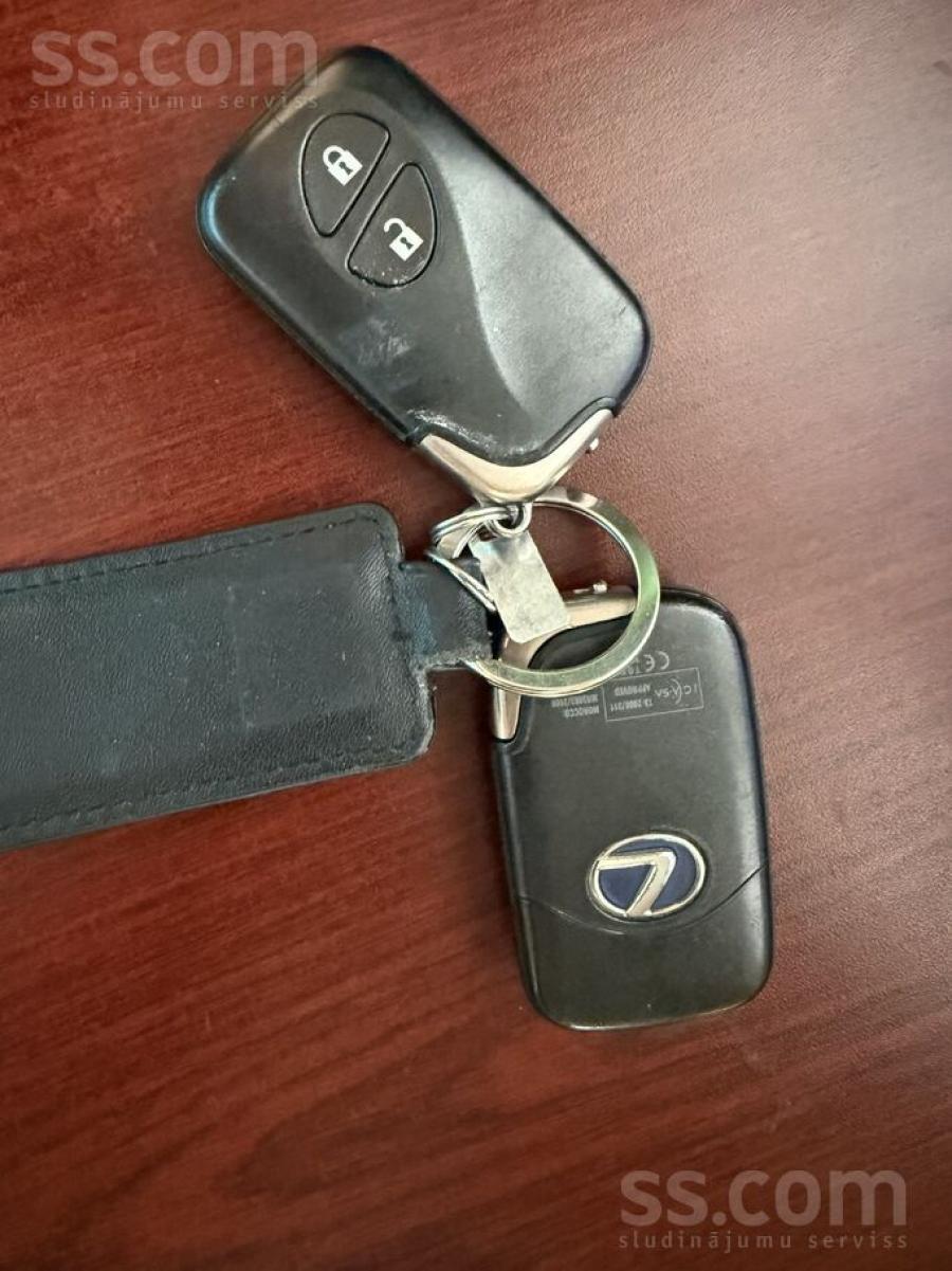 Zils Lexus CT 2017 Rīga, ar dzinēja tilpumu 1.80 L un nobraukumu 220 tūkst. km par 12470 €, foto 33 vietnē AUTOMOTO.COM.LV