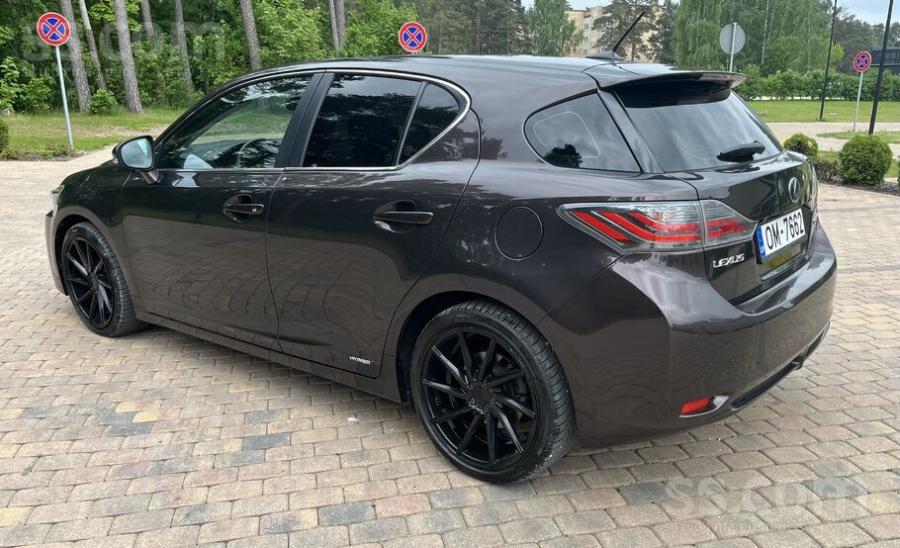 Brūns Lexus CT 2011 Rīga, ar dzinēja tilpumu 1.80 L un nobraukumu 255 tūkst. km par 7500 €, foto 6 vietnē AUTOMOTO.COM.LV