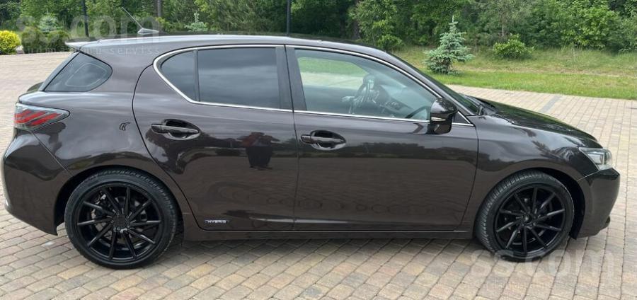 Brūns Lexus CT 2011 Rīga, ar dzinēja tilpumu 1.80 L un nobraukumu 255 tūkst. km par 7500 €, foto 8 vietnē AUTOMOTO.COM.LV