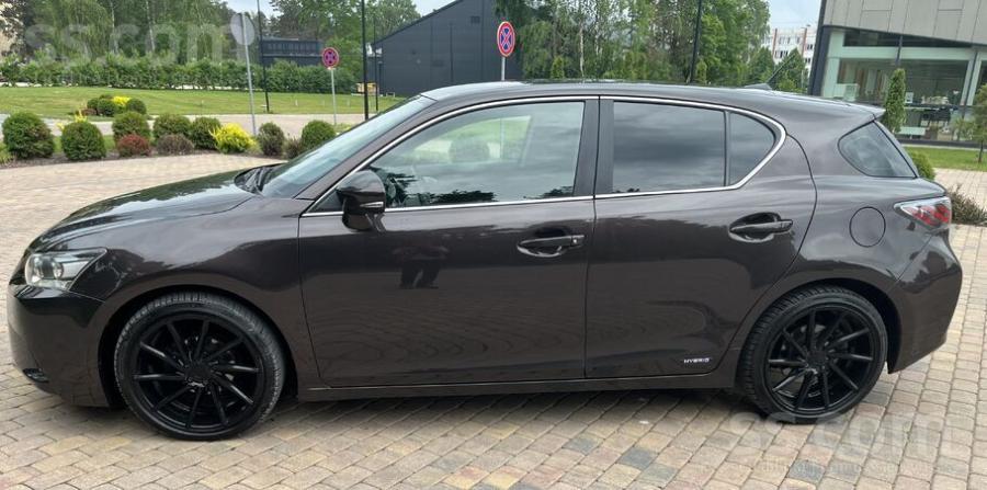 Brūns Lexus CT 2011 Rīga, ar dzinēja tilpumu 1.80 L un nobraukumu 255 tūkst. km par 7500 €, foto 9 vietnē AUTOMOTO.COM.LV