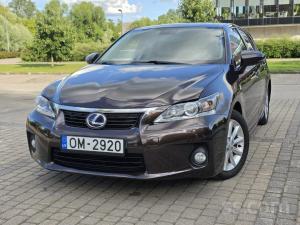Brown Lexus CT 2011 in Rezekne, with an engine capacity of 1.80 L and mileage of 252 thousand km for 9150 €, photo 3 on AUTOMOTO.COM.LV