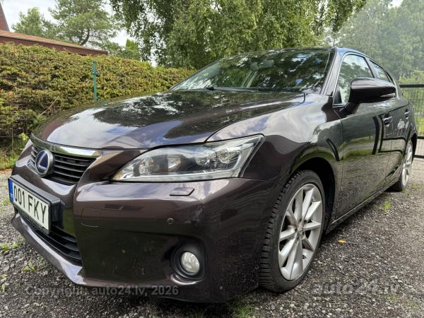 Brūns Lexus CT 2012 Tallina, ar dzinēja tilpumu 1.80 L un nobraukumu 218 tūkst. km par 11000 €, foto 1 vietnē AUTOMOTO.COM.LV