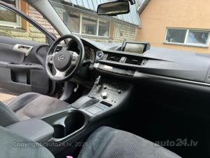 Brūns Lexus CT 2012 Tallina, ar dzinēja tilpumu 1.80 L un nobraukumu 218 tūkst. km par 11000 €, foto 5 vietnē AUTOMOTO.COM.LV