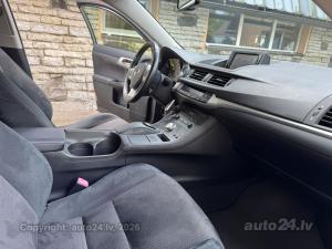 Brūns Lexus CT 2012 Tallina, ar dzinēja tilpumu 1.80 L un nobraukumu 218 tūkst. km par 11000 €, foto 7 vietnē AUTOMOTO.COM.LV