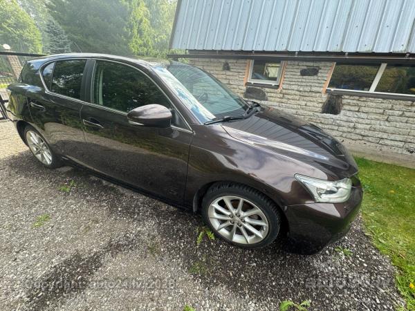 Brūns Lexus CT 2012 Tallina, ar dzinēja tilpumu 1.80 L un nobraukumu 218 tūkst. km par 11000 €, foto 10 vietnē AUTOMOTO.COM.LV