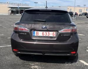 Brown Lexus CT 2015 in Riga, with an engine capacity of 1.80 L and mileage of 254 thousand km for 7200 €, photo 8 on AUTOMOTO.COM.LV