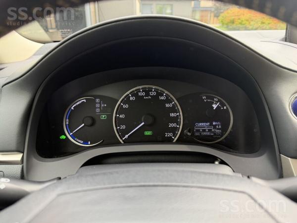 Brown Lexus CT 2015 in Riga, with an engine capacity of 1.80 L and mileage of 160 thousand km for 12500 €, photo 8 on AUTOMOTO.COM.LV