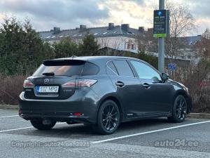 Pelēks Lexus CT 2011 Tallina, ar dzinēja tilpumu 1.80 L un nobraukumu 0 tūkst. km par 10000 €, foto 4 vietnē AUTOMOTO.COM.LV