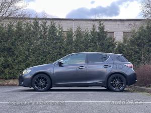 Pelēks Lexus CT 2011 Tallina, ar dzinēja tilpumu 1.80 L un nobraukumu 0 tūkst. km par 10000 €, foto 10 vietnē AUTOMOTO.COM.LV