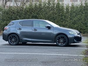 Pelēks Lexus CT 2011 Tallina, ar dzinēja tilpumu 1.80 L un nobraukumu 0 tūkst. km par 10000 €, foto 22 vietnē AUTOMOTO.COM.LV