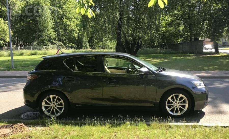 Pelēks Lexus CT 2012 Rīga, ar dzinēja tilpumu 1.80 L un nobraukumu 240 tūkst. km par 8100 €, foto 4 vietnē AUTOMOTO.COM.LV