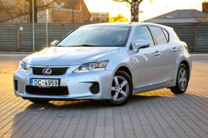 Pelēks Lexus CT 2012 Rīga, ar dzinēja tilpumu 1.80 L un nobraukumu 237 tūkst. km par 8990 €, foto  vietnē AUTOMOTO.COM.LV