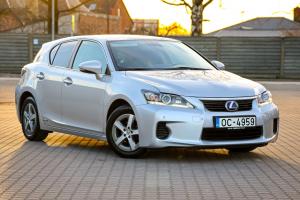 Pelēks Lexus CT 2012 Rīga, ar dzinēja tilpumu 1.80 L un nobraukumu 237 tūkst. km par 8990 €, foto 4 vietnē AUTOMOTO.COM.LV