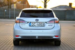 Pelēks Lexus CT 2012 Rīga, ar dzinēja tilpumu 1.80 L un nobraukumu 237 tūkst. km par 8990 €, foto 7 vietnē AUTOMOTO.COM.LV