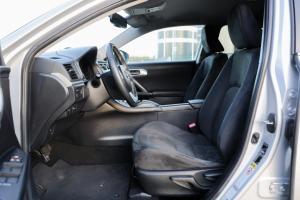 Pelēks Lexus CT 2012 Rīga, ar dzinēja tilpumu 1.80 L un nobraukumu 237 tūkst. km par 8990 €, foto 10 vietnē AUTOMOTO.COM.LV