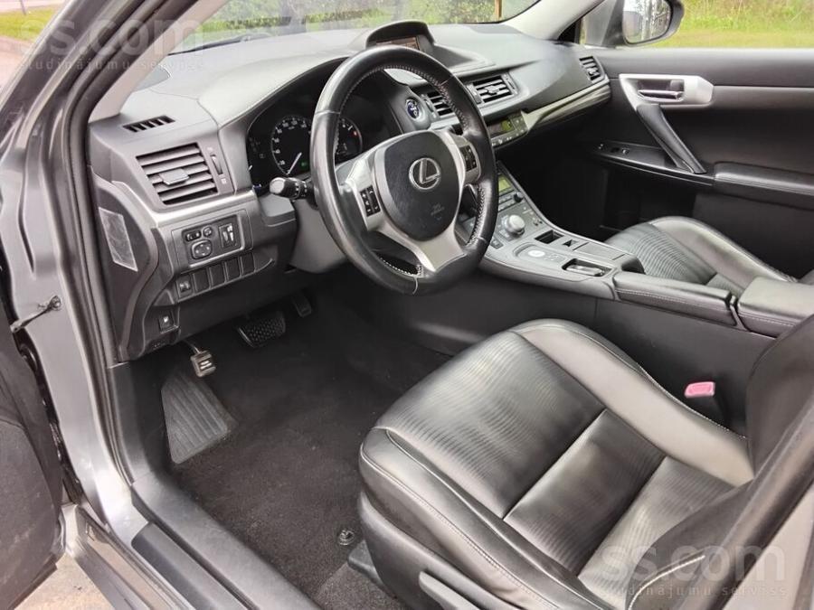 Grey Lexus CT 2013 in Riga, with an engine capacity of 1.80 L and mileage of 257 thousand km for 8850 €, photo 9 on AUTOMOTO.COM.LV