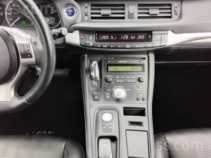 Grey Lexus CT 2013 in Riga, with an engine capacity of 1.80 L and mileage of 257 thousand km for 8850 €, photo 13 on AUTOMOTO.COM.LV