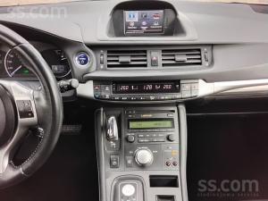 Grey Lexus CT 2013 in Riga, with an engine capacity of 1.80 L and mileage of 257 thousand km for 8850 €, photo 14 on AUTOMOTO.COM.LV