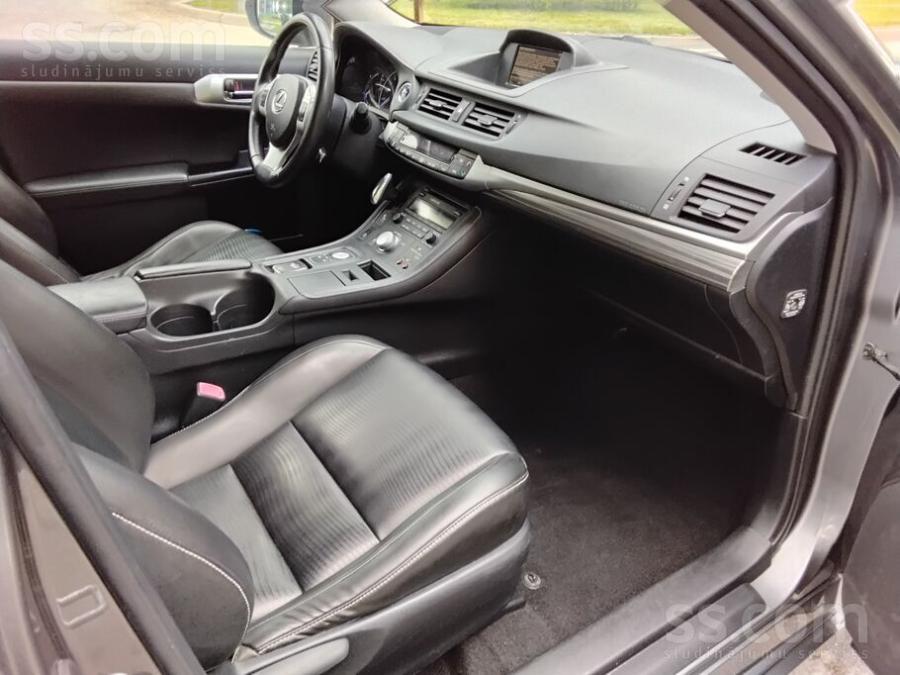 Grey Lexus CT 2013 in Riga, with an engine capacity of 1.80 L and mileage of 257 thousand km for 8850 €, photo 15 on AUTOMOTO.COM.LV