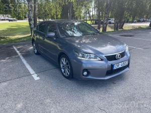 Grey Lexus CT 2013 in Riga, with an engine capacity of 1.80 L and mileage of 169 thousand km for 7990 €, photo 4 on AUTOMOTO.COM.LV