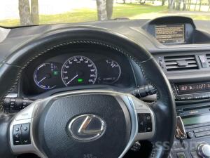 Grey Lexus CT 2013 in Riga, with an engine capacity of 1.80 L and mileage of 169 thousand km for 7990 €, photo 5 on AUTOMOTO.COM.LV