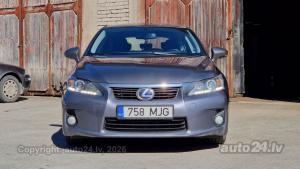 Grey Lexus CT 2013 in Tallinn, with an engine capacity of 1.80 L and mileage of 114 thousand km for 8999 €, photo 3 on AUTOMOTO.COM.LV