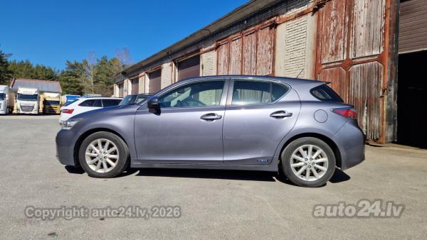 Grey Lexus CT 2013 in Tallinn, with an engine capacity of 1.80 L and mileage of 114 thousand km for 8999 €, photo 5 on AUTOMOTO.COM.LV