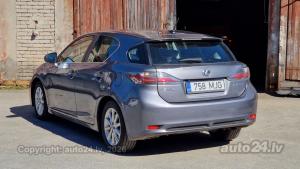 Grey Lexus CT 2013 in Tallinn, with an engine capacity of 1.80 L and mileage of 114 thousand km for 8999 €, photo 7 on AUTOMOTO.COM.LV