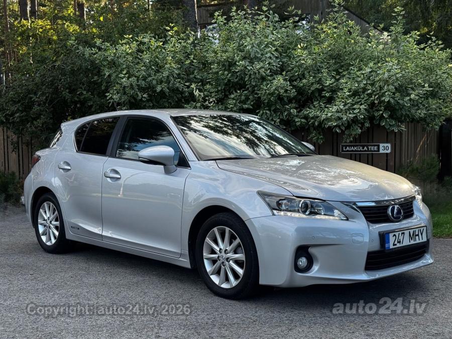 Pelēks Lexus CT 2013 Tallina, ar dzinēja tilpumu 1.80 L un nobraukumu 158 tūkst. km par 8700 €, foto 1 vietnē AUTOMOTO.COM.LV