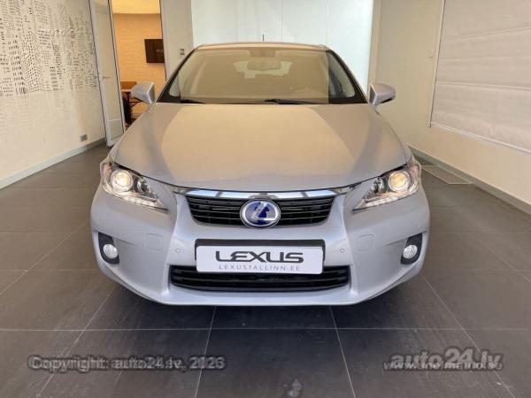 Grey Lexus CT 2013 in Tallinn, with an engine capacity of 1.80 L and mileage of 158 thousand km for 8700 €, photo 10 on AUTOMOTO.COM.LV